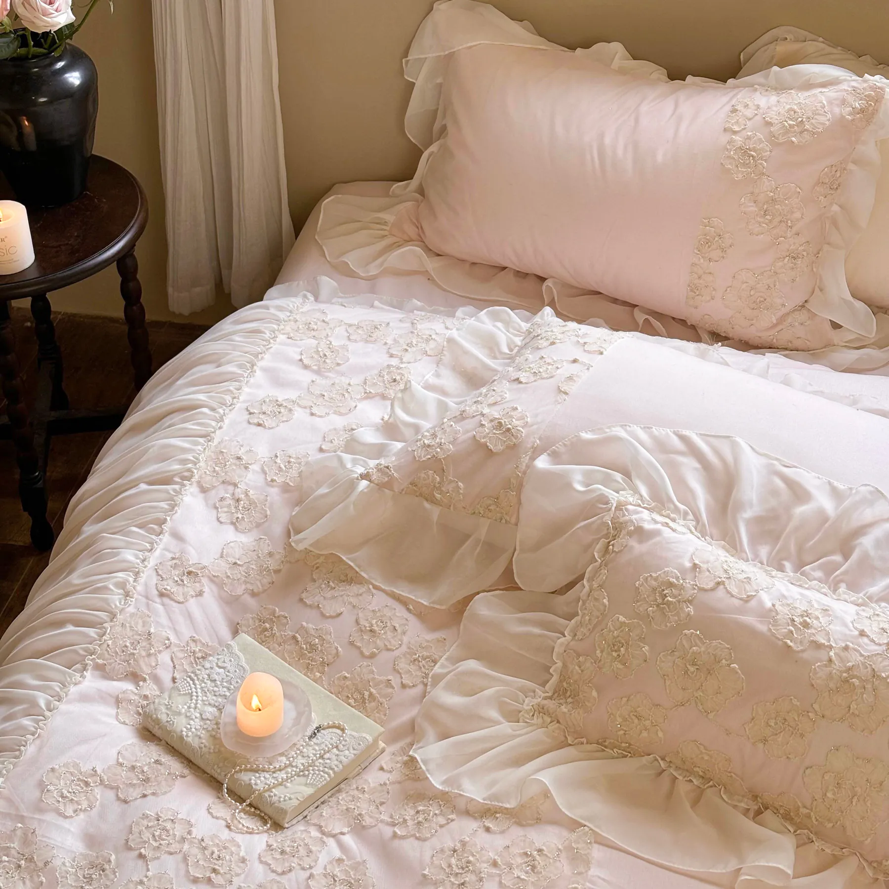 Romantic Platinum Cotton 3D Flower Ruffle Chiffon Lace Bedding Set ...